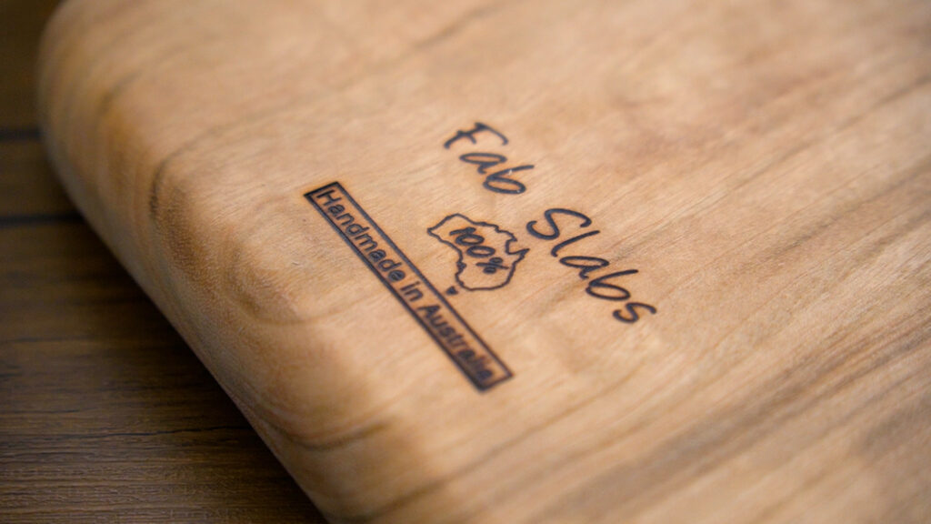 コストコのカンファーカッティングボードは香りと使い心地が最高のまな板│TASTY TIME（テイスティータイム）