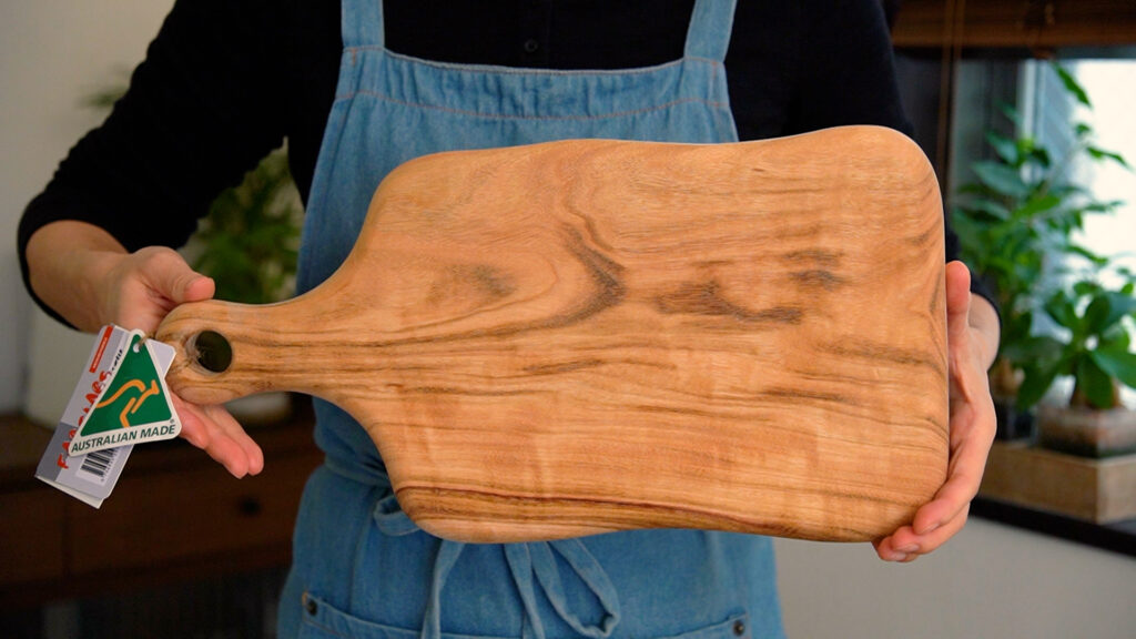 コストコのカンファーカッティングボードは香りと使い心地が最高のまな板│TASTY TIME（テイスティータイム）